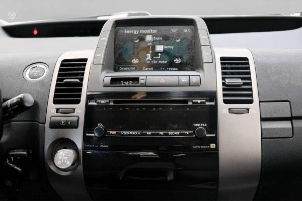 Тойота Приус 2008 в Каунас на AUTOMOTO.COM.LV Серый Тойота Приус 2008 в Каунас, объемом двигателя 1.50 л и пробегом 299 тыс. км за 5790 €, фото 11 на AUTOMOTO.COM.LV