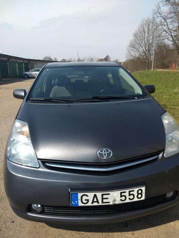 Toyota Prius 2008 Viļņa vietnē Pelēks Toyota Prius 2008 Viļņa, ar dzinēja tilpumu 1.50 L un nobraukumu 214 tūkst. km par 5500 €, foto 5 vietnē AUTOMOTO.COM.LV