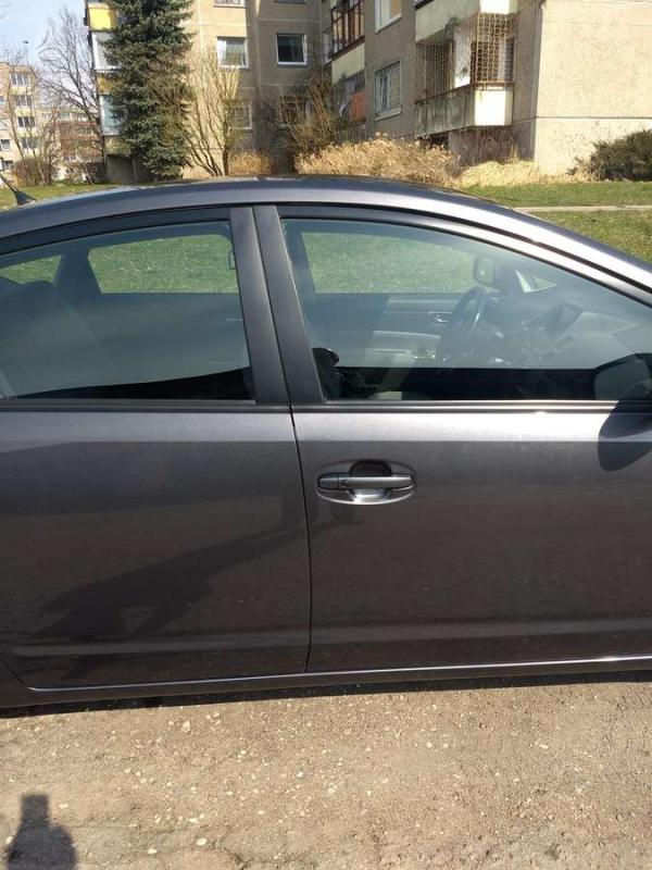 Toyota Prius 2008 Viļņa vietnē Pelēks Toyota Prius 2008 Viļņa, ar dzinēja tilpumu 1.50 L un nobraukumu 214 tūkst. km par 5500 €, foto 6 vietnē AUTOMOTO.COM.LV