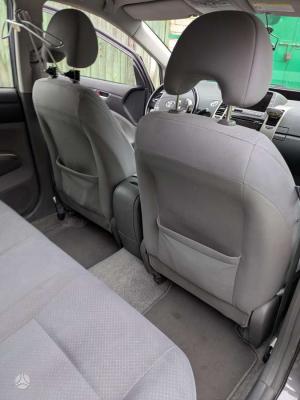 Grey Toyota Prius 2008 in Vilnius, with an engine capacity of 1.50 L and mileage of 214 thousand km for 5500 €, photo 15 on AUTOMOTO.COM.LV