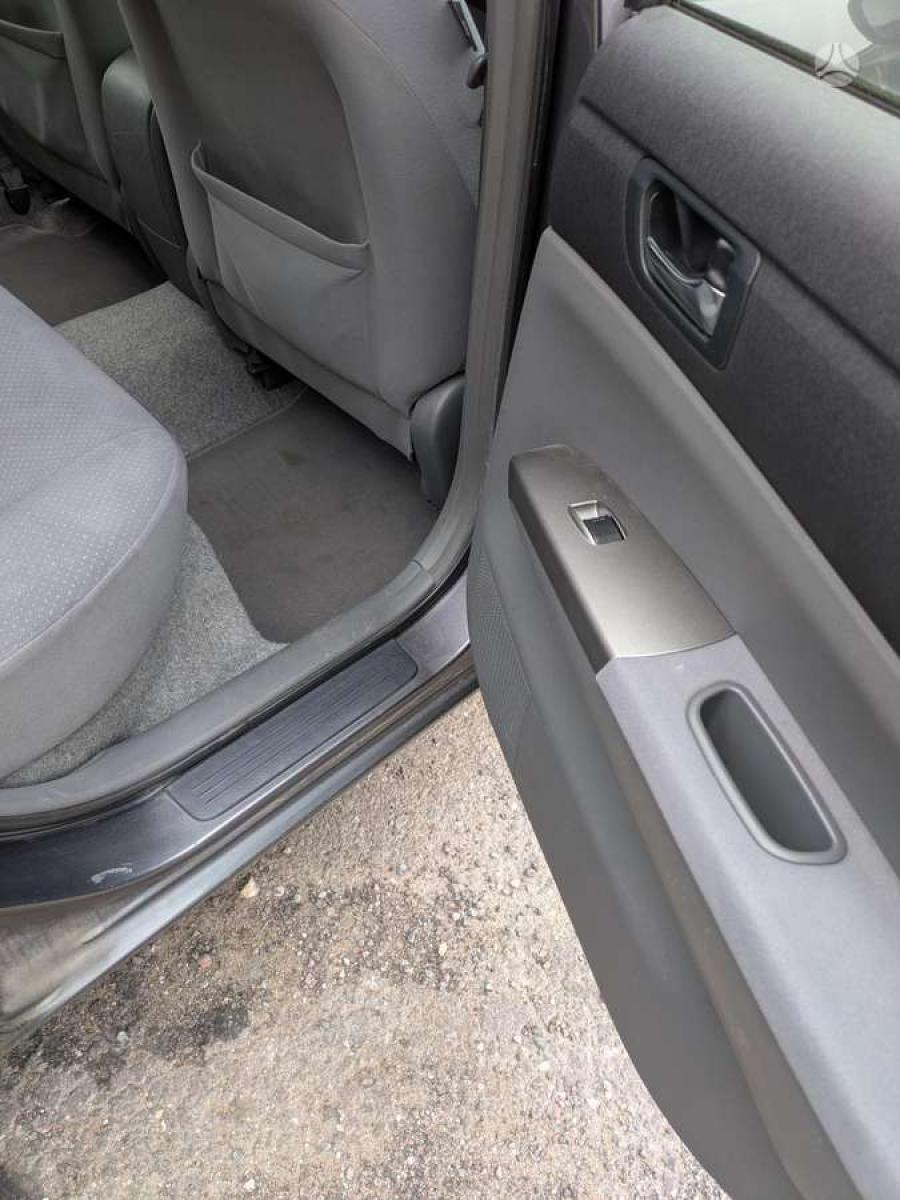 Grey Toyota Prius 2008 in Vilnius, with an engine capacity of 1.50 L and mileage of 214 thousand km for 5500 €, photo 19 on AUTOMOTO.COM.LV