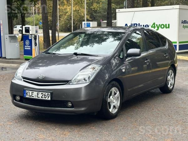 Pelēks Toyota Prius 2008 Rīga, ar dzinēja tilpumu 1.50 L un nobraukumu 340 tūkst. km par 3990 €, foto 5 vietnē AUTOMOTO.COM.LV