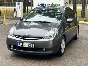 Grey Toyota Prius 2008 in Riga, with an engine capacity of 1.50 L and mileage of 340 thousand km for 3990 €, photo 6 on AUTOMOTO.COM.LV