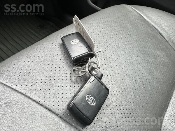 Pelēks Toyota Prius 2008 Rīga, ar dzinēja tilpumu 1.50 L un nobraukumu 340 tūkst. km par 3990 €, foto 11 vietnē AUTOMOTO.COM.LV