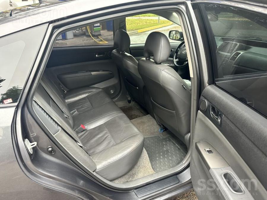 Grey Toyota Prius 2008 in Riga, with an engine capacity of 1.50 L and mileage of 340 thousand km for 3990 €, photo 17 on AUTOMOTO.COM.LV