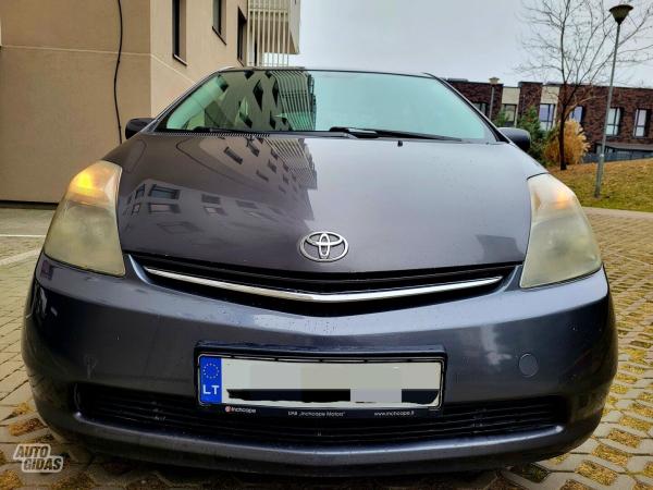 Grey Toyota Prius 2009 in Vilnius, with an engine capacity of 1.50 L and mileage of 355 thousand km for 2590 €, photo 6 on AUTOMOTO.COM.LV