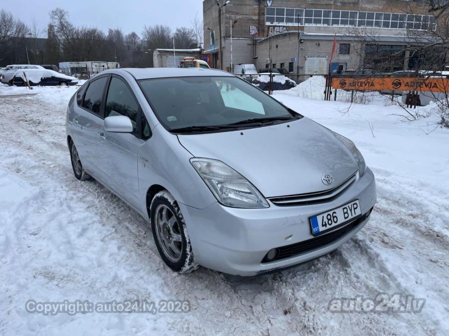 Grey Toyota Prius 2009 in Tallinn, with an engine capacity of 1.50 L and mileage of 193 thousand km for 2700 €, photo 2 on AUTOMOTO.COM.LV