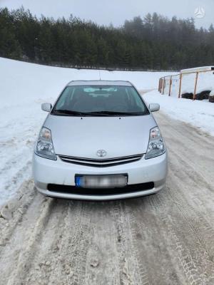 Grey Toyota Prius 2009 in Vilnius, with an engine capacity of 1.50 L and mileage of 284 thousand km for 4499 €, photo 2 on AUTOMOTO.COM.LV