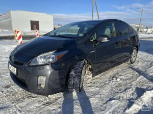 Pelēks Toyota Prius 2009 Marijampole, ar dzinēja tilpumu 1.80 L un nobraukumu 260 tūkst. km par 5399 €, foto 3 vietnē AUTOMOTO.COM.LV