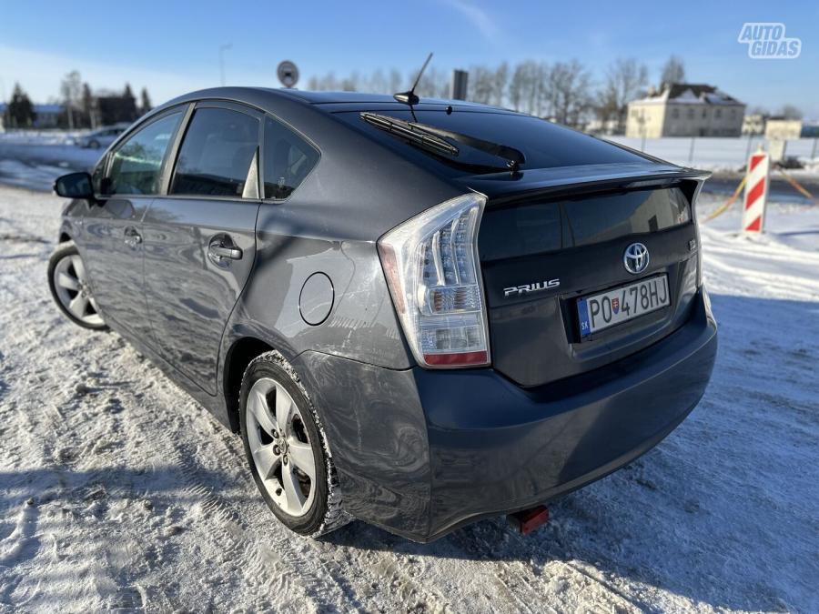 Pelēks Toyota Prius 2009 Marijampole, ar dzinēja tilpumu 1.80 L un nobraukumu 260 tūkst. km par 5399 €, foto 5 vietnē AUTOMOTO.COM.LV