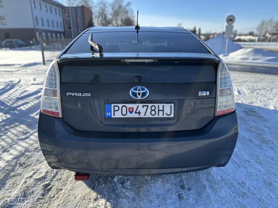 Pelēks Toyota Prius 2009 Marijampole, ar dzinēja tilpumu 1.80 L un nobraukumu 260 tūkst. km par 5399 €, foto 6 vietnē AUTOMOTO.COM.LV