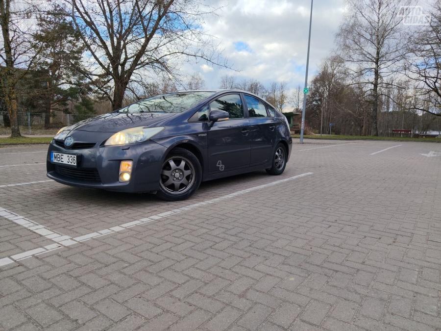 Pelēks Toyota Prius 2009 Trakai, ar dzinēja tilpumu 1.80 L un nobraukumu 600 tūkst. km par 4850 €, foto 3 vietnē AUTOMOTO.COM.LV