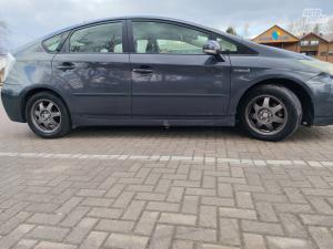 Pelēks Toyota Prius 2009 Trakai, ar dzinēja tilpumu 1.80 L un nobraukumu 600 tūkst. km par 4850 €, foto 9 vietnē AUTOMOTO.COM.LV