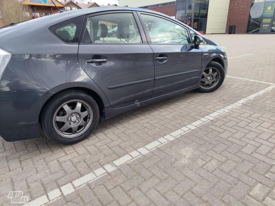 Pelēks Toyota Prius 2009 Trakai, ar dzinēja tilpumu 1.80 L un nobraukumu 600 tūkst. km par 4850 €, foto 11 vietnē AUTOMOTO.COM.LV