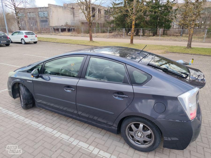 Pelēks Toyota Prius 2009 Trakai, ar dzinēja tilpumu 1.80 L un nobraukumu 600 tūkst. km par 4850 €, foto 12 vietnē AUTOMOTO.COM.LV