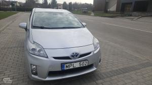 Grey Toyota Prius 2009 in Vilnius, with an engine capacity of 1.80 L and mileage of 295 thousand km for 5799 €, photo 7 on AUTOMOTO.COM.LV
