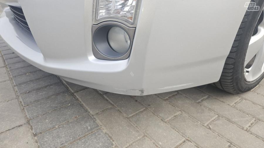 Grey Toyota Prius 2009 in Vilnius, with an engine capacity of 1.80 L and mileage of 295 thousand km for 5799 €, photo 16 on AUTOMOTO.COM.LV