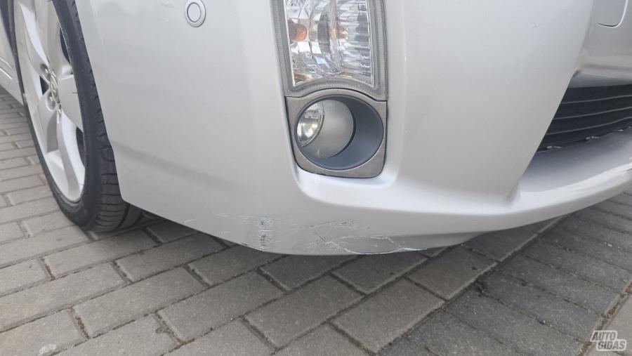 Grey Toyota Prius 2009 in Vilnius, with an engine capacity of 1.80 L and mileage of 295 thousand km for 5799 €, photo 18 on AUTOMOTO.COM.LV