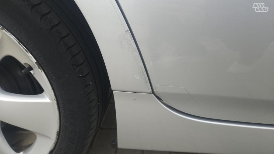 Grey Toyota Prius 2009 in Vilnius, with an engine capacity of 1.80 L and mileage of 295 thousand km for 5799 €, photo 19 on AUTOMOTO.COM.LV
