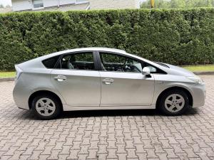 Pelēks Toyota Prius 2009 Viļņa, ar dzinēja tilpumu 1.80 L un nobraukumu 336 tūkst. km par 2850 €, foto 7 vietnē AUTOMOTO.COM.LV
