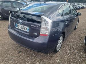 Grey Toyota Prius 2009 in Utena, with an engine capacity of 0.00 L and mileage of 226 thousand km for 4900 €, photo 5 on AUTOMOTO.COM.LV