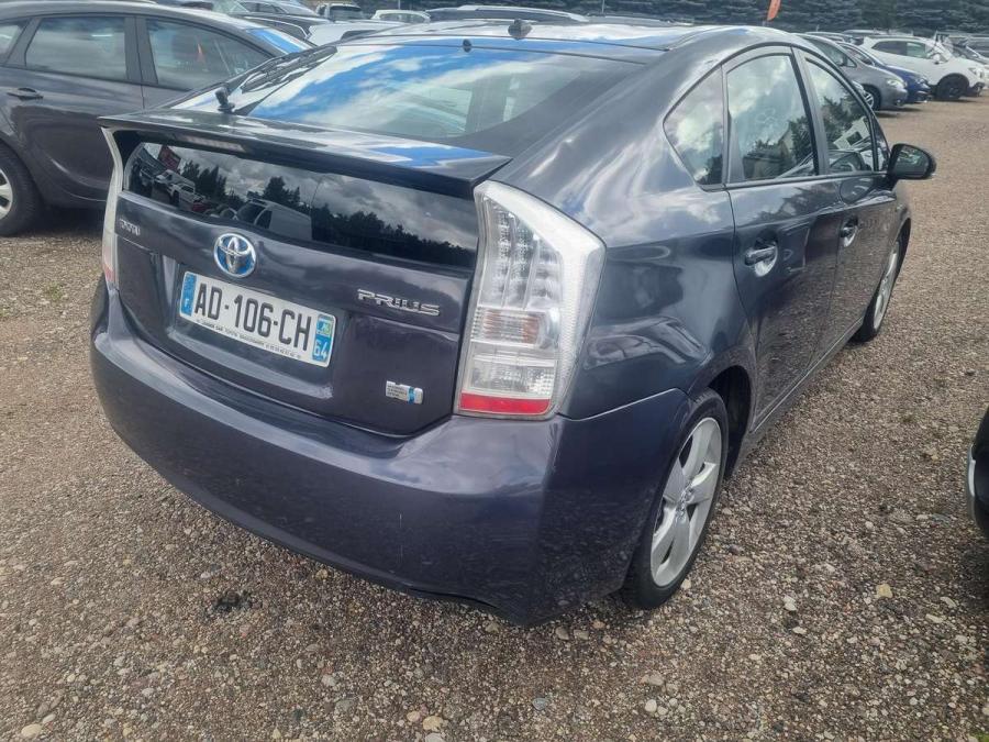 Grey Toyota Prius 2009 in Utena, with an engine capacity of 0.00 L and mileage of 226 thousand km for 4900 €, photo 5 on AUTOMOTO.COM.LV