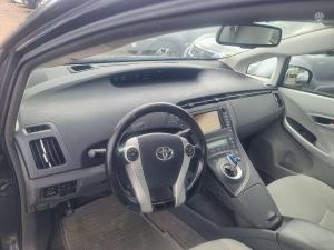 Grey Toyota Prius 2009 in Utena, with an engine capacity of 0.00 L and mileage of 226 thousand km for 4900 €, photo 8 on AUTOMOTO.COM.LV