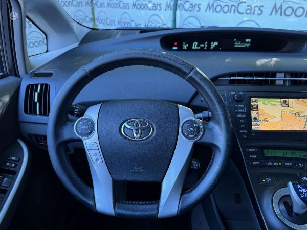 Pelēks Toyota Prius 2009 Viļņa, ar dzinēja tilpumu 0.00 L un nobraukumu 301 tūkst. km par 5600 €, foto 9 vietnē AUTOMOTO.COM.LV