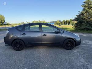Pelēks Toyota Prius 2009 Kauņa, ar dzinēja tilpumu 1.50 L un nobraukumu 289 tūkst. km par 3690 €, foto 5 vietnē AUTOMOTO.COM.LV