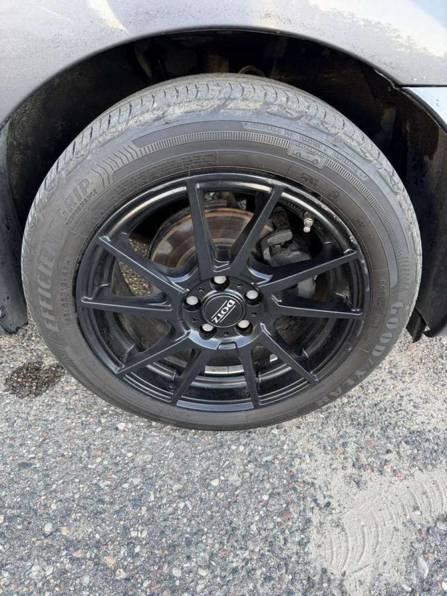 Pelēks Toyota Prius 2009 Kauņa, ar dzinēja tilpumu 1.50 L un nobraukumu 289 tūkst. km par 3690 €, foto 18 vietnē AUTOMOTO.COM.LV