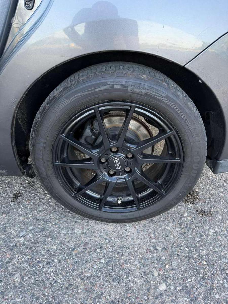 Pelēks Toyota Prius 2009 Kauņa, ar dzinēja tilpumu 1.50 L un nobraukumu 289 tūkst. km par 3690 €, foto 21 vietnē AUTOMOTO.COM.LV