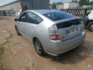 Pelēks Toyota Prius 2009 Tauragė, ar dzinēja tilpumu 1.50 L un nobraukumu 268 tūkst. km par 4700 €, foto 5 vietnē AUTOMOTO.COM.LV