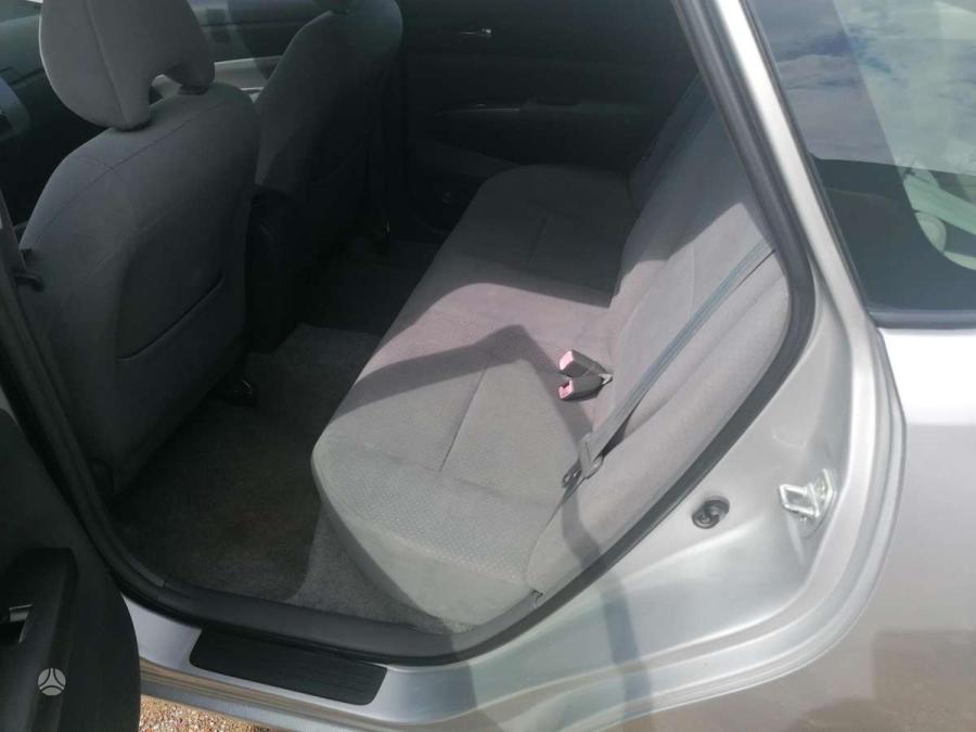 Pelēks Toyota Prius 2009 Tauragė, ar dzinēja tilpumu 1.50 L un nobraukumu 268 tūkst. km par 4700 €, foto 6 vietnē AUTOMOTO.COM.LV