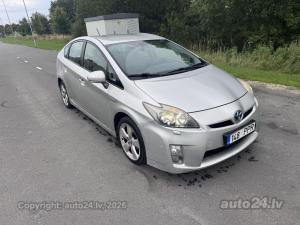 Pelēks Toyota Prius 2009 Tallina, ar dzinēja tilpumu 1.80 L un nobraukumu 350 tūkst. km par 4500 €, foto 4 vietnē AUTOMOTO.COM.LV
