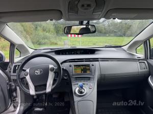 Pelēks Toyota Prius 2009 Tallina, ar dzinēja tilpumu 1.80 L un nobraukumu 350 tūkst. km par 4500 €, foto 7 vietnē AUTOMOTO.COM.LV