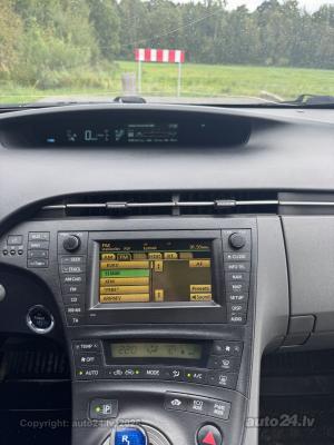 Pelēks Toyota Prius 2009 Tallina, ar dzinēja tilpumu 1.80 L un nobraukumu 350 tūkst. km par 4500 €, foto 10 vietnē AUTOMOTO.COM.LV