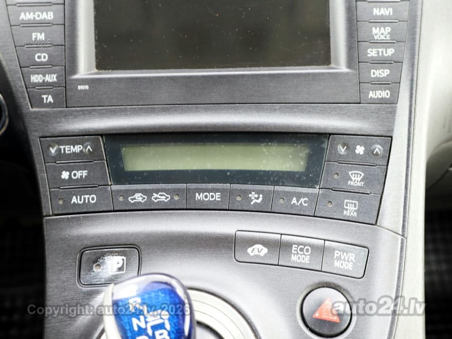 Серый Тойота Приус 2009 в Таллин, объемом двигателя 1.80 л и пробегом 287 тыс. км за 3499 €, фото 9 на AUTOMOTO.COM.LV