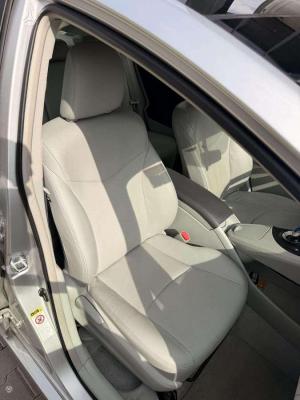 Grey Toyota Prius 2009 in Vilnius, with an engine capacity of 1.80 L and mileage of 117 thousand km for 9950 €, photo 25 on AUTOMOTO.COM.LV