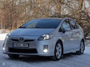 Pelēks Toyota Prius 2010 Šauļi, ar dzinēja tilpumu 1.80 L un nobraukumu 175 tūkst. km par 8950 €, foto 2 vietnē AUTOMOTO.COM.LV