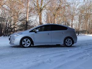 Pelēks Toyota Prius 2010 Šauļi, ar dzinēja tilpumu 1.80 L un nobraukumu 175 tūkst. km par 8950 €, foto 7 vietnē AUTOMOTO.COM.LV