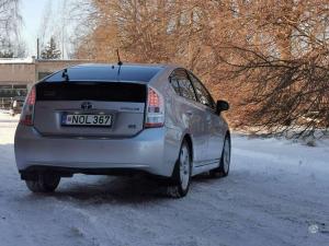 Pelēks Toyota Prius 2010 Šauļi, ar dzinēja tilpumu 1.80 L un nobraukumu 175 tūkst. km par 8950 €, foto 10 vietnē AUTOMOTO.COM.LV