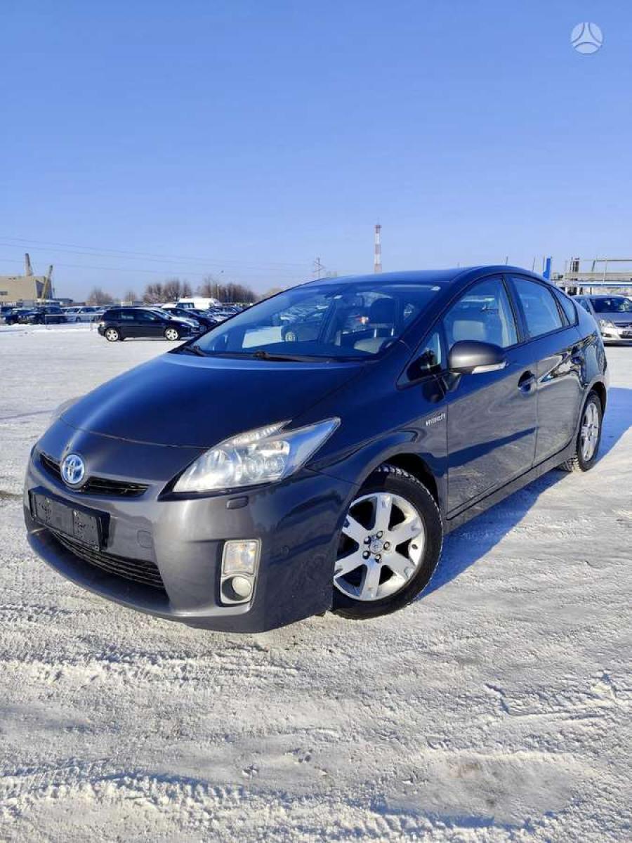 Pelēks Toyota Prius 2010 Marijampole, ar dzinēja tilpumu 1.80 L un nobraukumu 201 tūkst. km par 6100 €, foto 1 vietnē AUTOMOTO.COM.LV