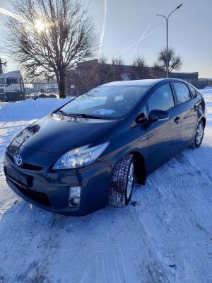 Pelēks Toyota Prius 2010 Marijampole, ar dzinēja tilpumu 1.80 L un nobraukumu 201 tūkst. km par 6100 €, foto 3 vietnē AUTOMOTO.COM.LV
