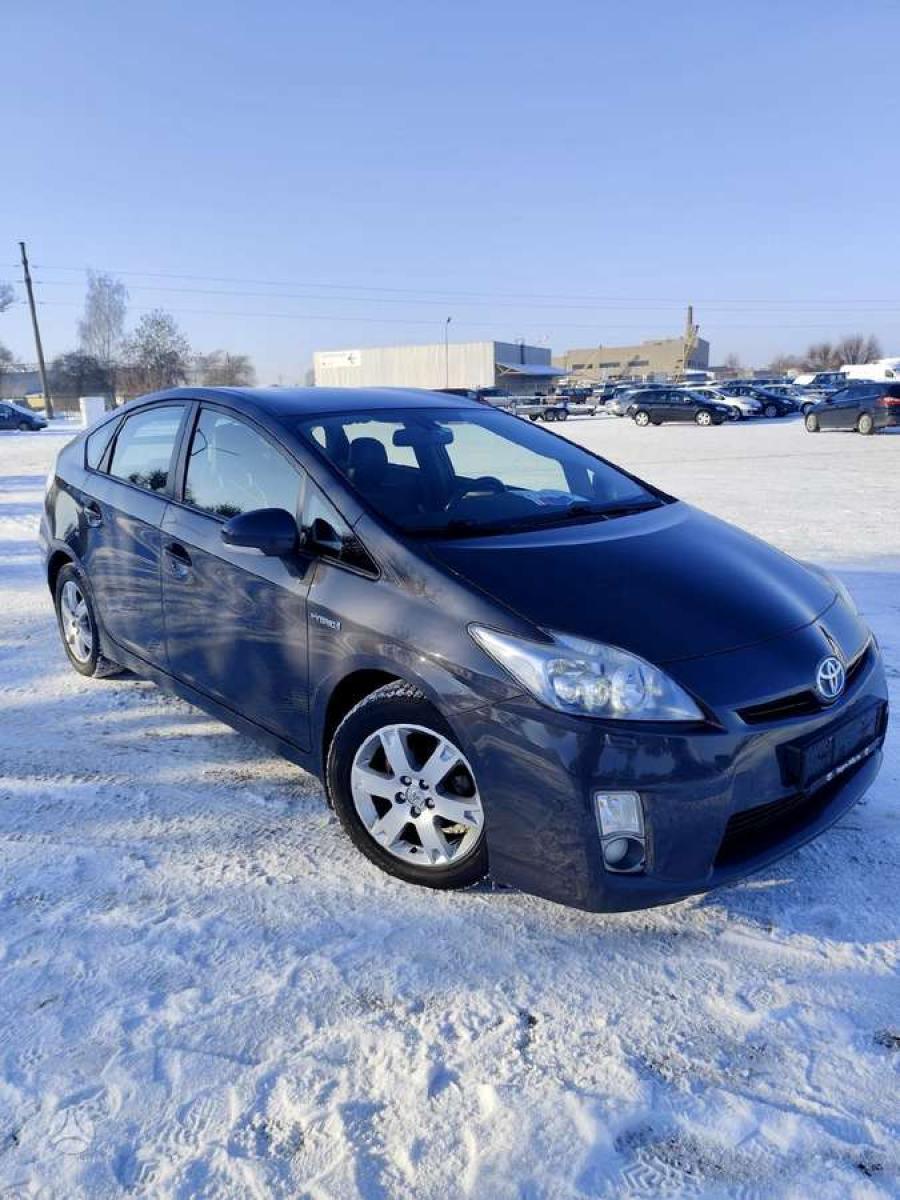 Pelēks Toyota Prius 2010 Marijampole, ar dzinēja tilpumu 1.80 L un nobraukumu 201 tūkst. km par 6100 €, foto 4 vietnē AUTOMOTO.COM.LV