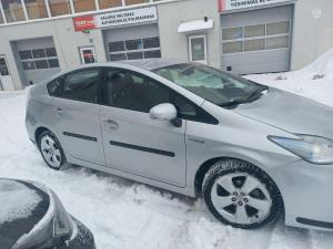 Grey Toyota Prius 2010 in Panevezys, with an engine capacity of 1.80 L and mileage of 222 thousand km for 6950 €, photo 4 on AUTOMOTO.COM.LV