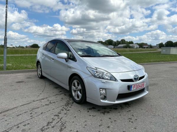 Серый Тойота Приус 2010 в Каунас, объемом двигателя 1.80 л и пробегом 255 тыс. км за 5400 €, фото 4 на AUTOMOTO.COM.LV