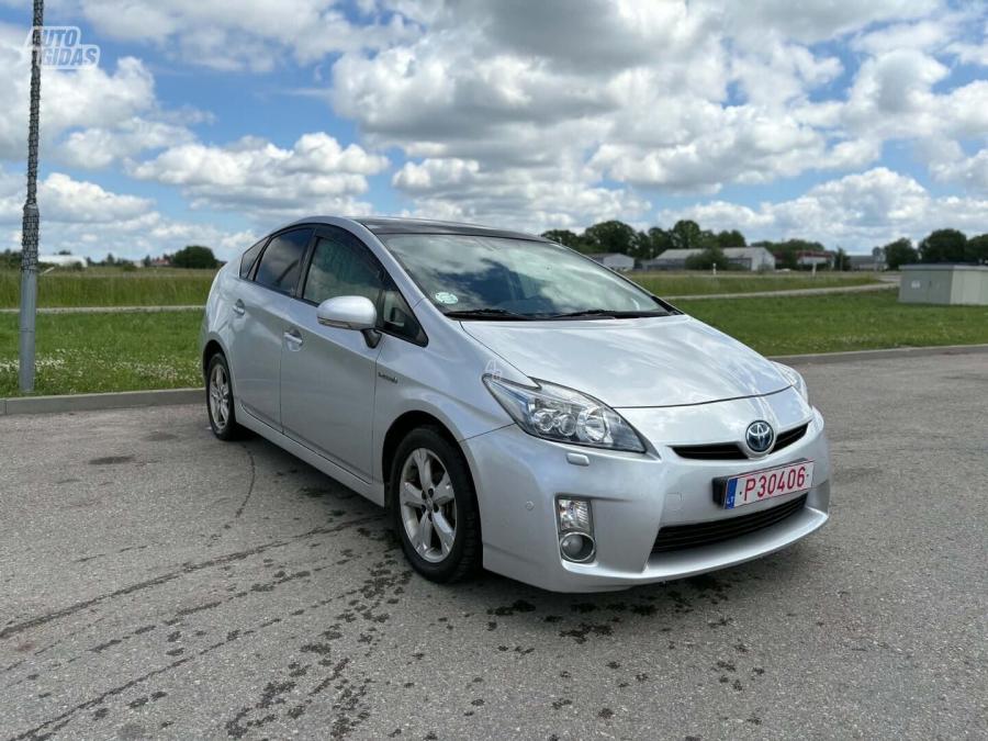 Pelēks Toyota Prius 2010 Kauņa, ar dzinēja tilpumu 1.80 L un nobraukumu 255 tūkst. km par 5400 €, foto 5 vietnē AUTOMOTO.COM.LV