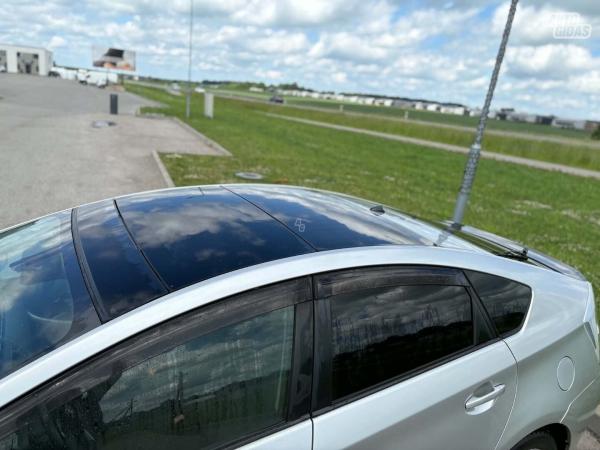 Серый Тойота Приус 2010 в Каунас, объемом двигателя 1.80 л и пробегом 255 тыс. км за 5400 €, фото 5 на AUTOMOTO.COM.LV
