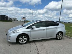 Pelēks Toyota Prius 2010 Kauņa, ar dzinēja tilpumu 1.80 L un nobraukumu 255 tūkst. km par 5400 €, foto 7 vietnē AUTOMOTO.COM.LV