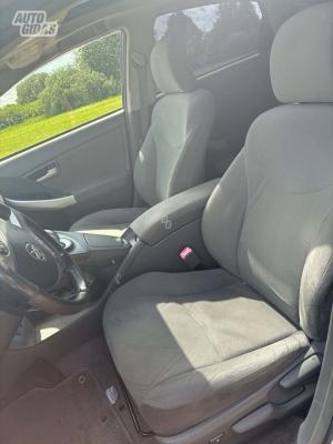 Pelēks Toyota Prius 2010 Kauņa, ar dzinēja tilpumu 1.80 L un nobraukumu 255 tūkst. km par 5400 €, foto 13 vietnē AUTOMOTO.COM.LV